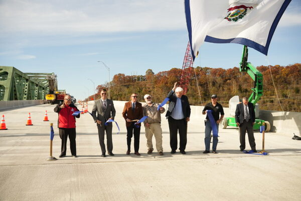 Steel Goes Up At Nitro Bridge; Harpers Ferry Detour About To Begin ...